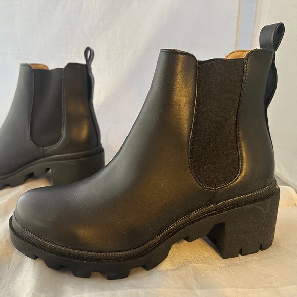 Steve Madden | Shoes | Steve Madden Amulet Lug Sole Combat Ankle Boot ...